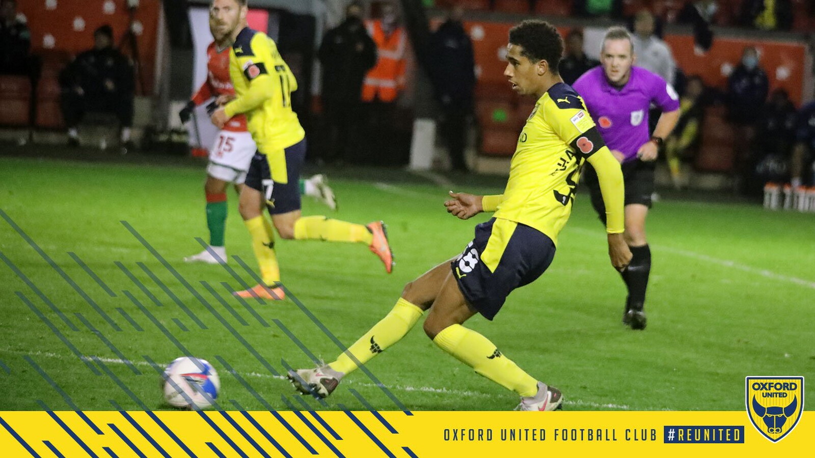 Leon Chambers Parillon Signs Pro Deal | Oxford United Football Club