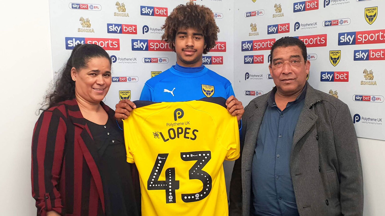 Fabio Lopes Signs | Oxford United Football Club