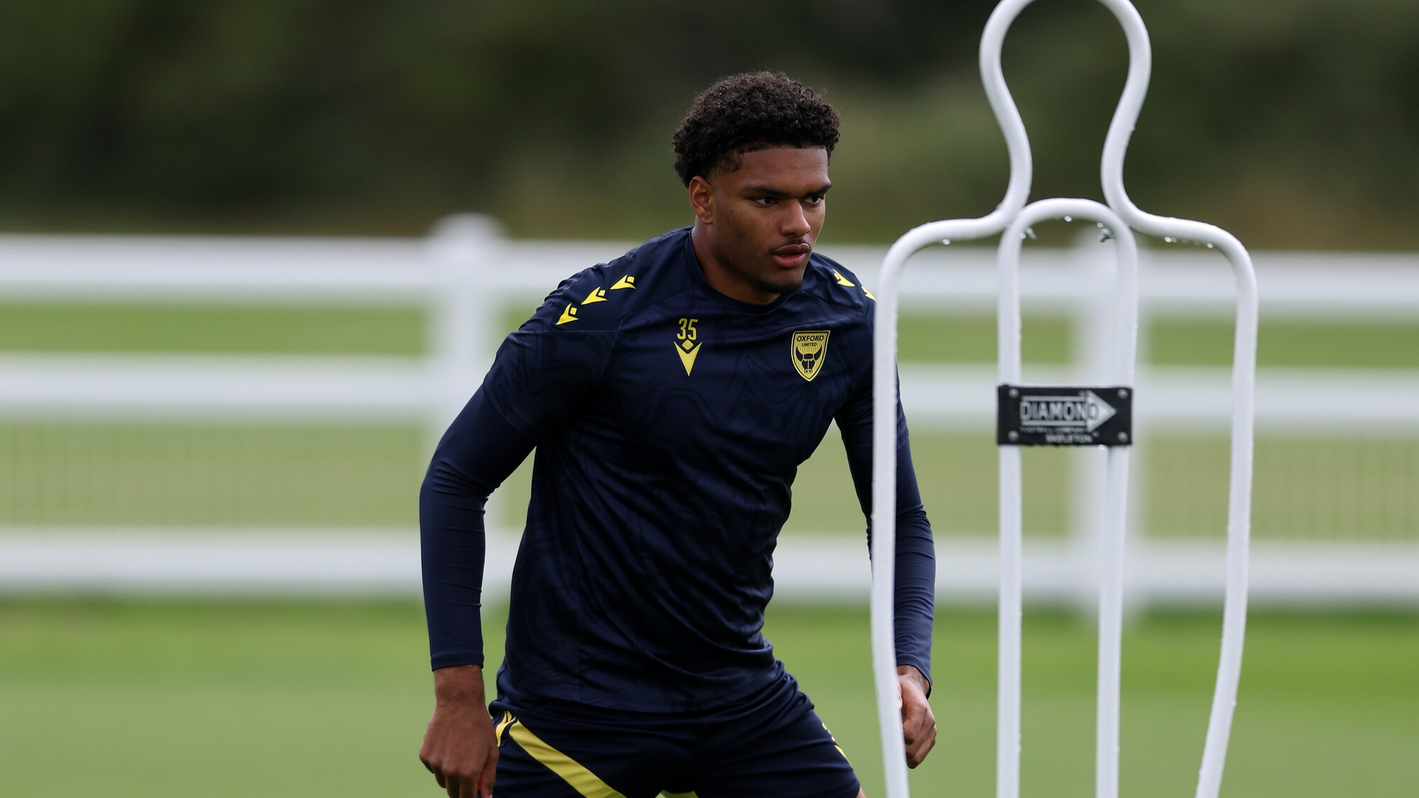Aidomo Emakhu Signs For Oxford United | Oxford United Football Club