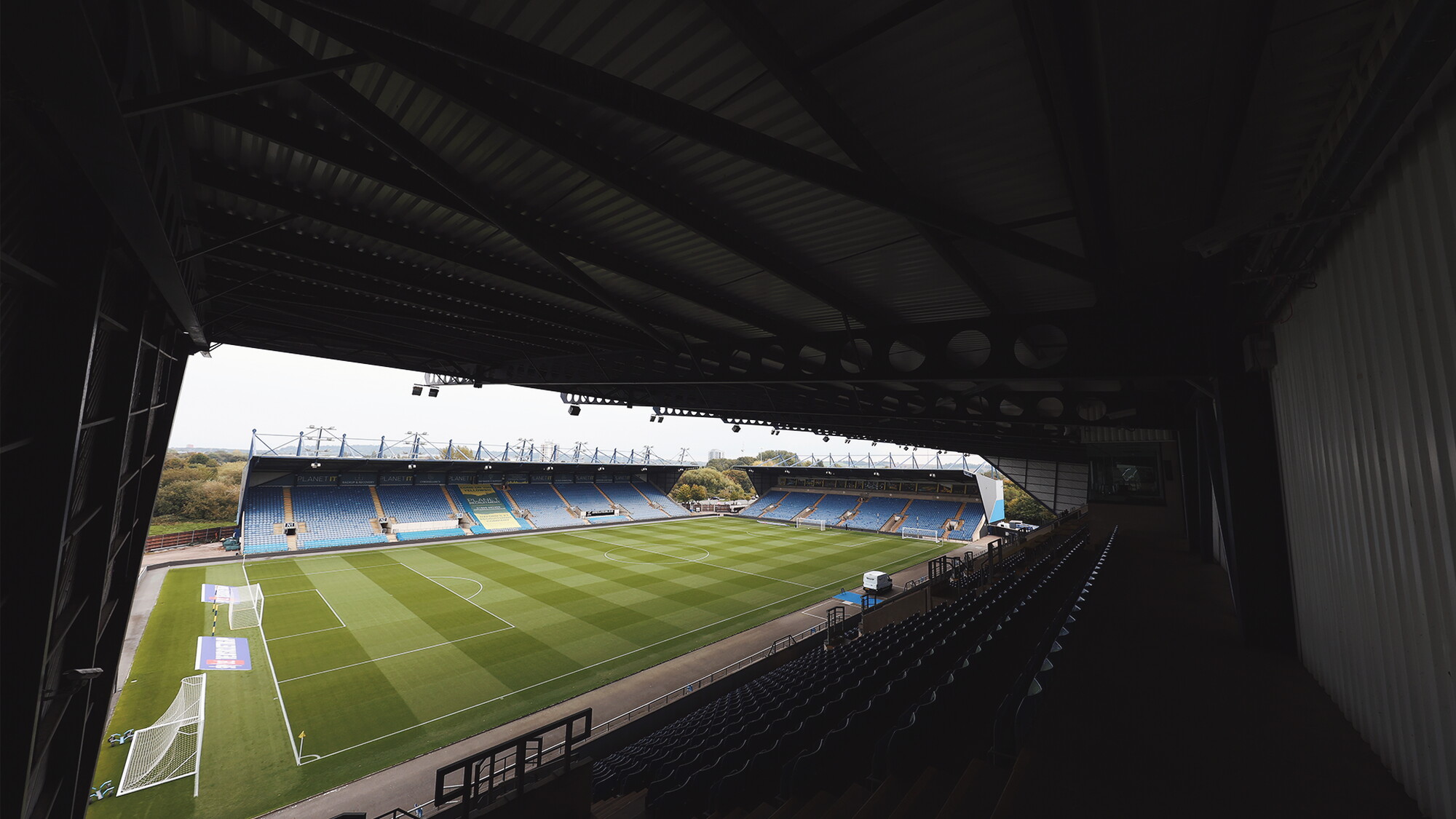 Dane Scarlett Signs for United | Oxford United Football Club