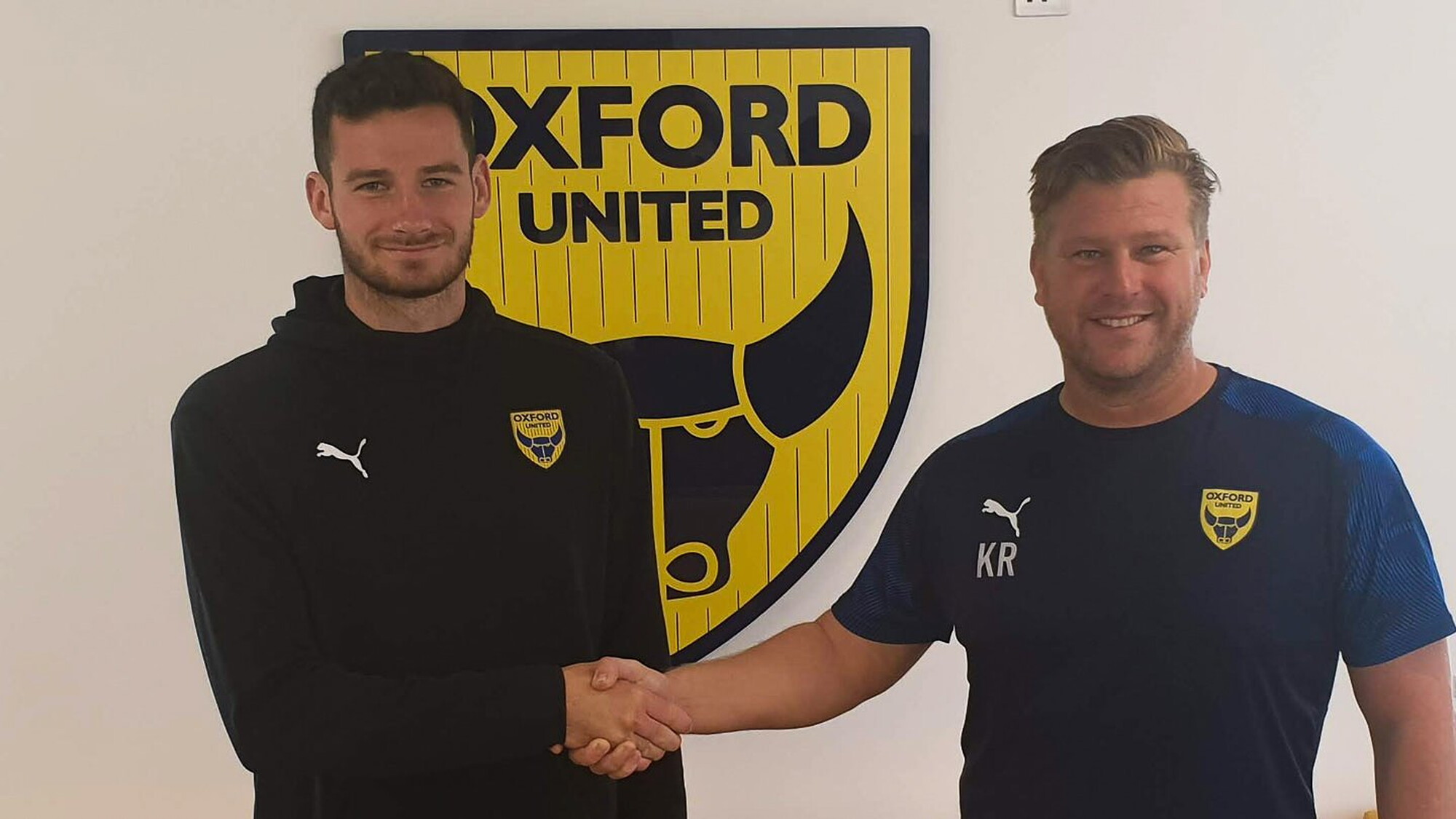 Elliott Moore Signs For The U's | Oxford United Football Club